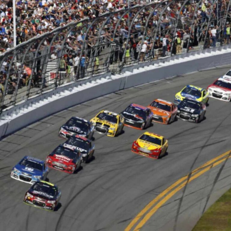 How Fast Do Stock Cars Go? Speed Breakdown