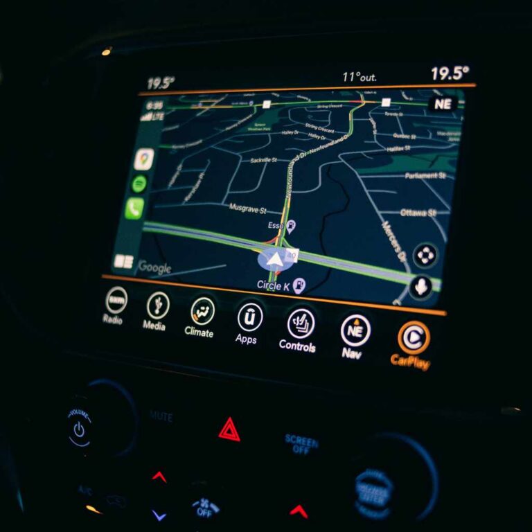 How to Dim Apple CarPlay: Night Mode Fix